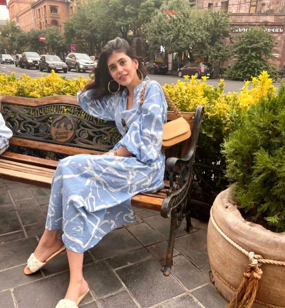 Top 10 Female National Crush of India (2022) List
