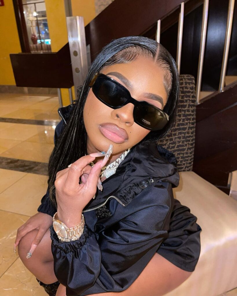 How Tall is JT City Girl (Jatavia Shakara Johnson) in CM & Feet?