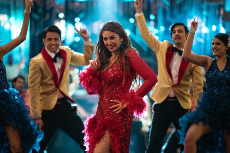 Famous Muslim Actresses in Bollywood - Top 10+ Iconic Heroines